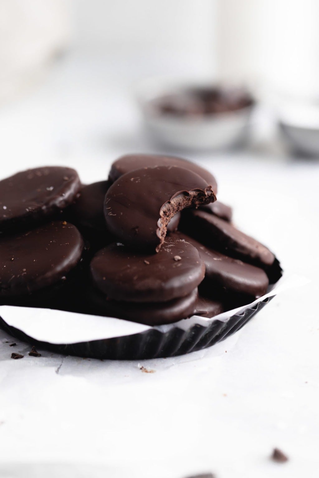 Healthy Thin Mints Recipe | Gluten Free & Vegan Homemade Thin Mints