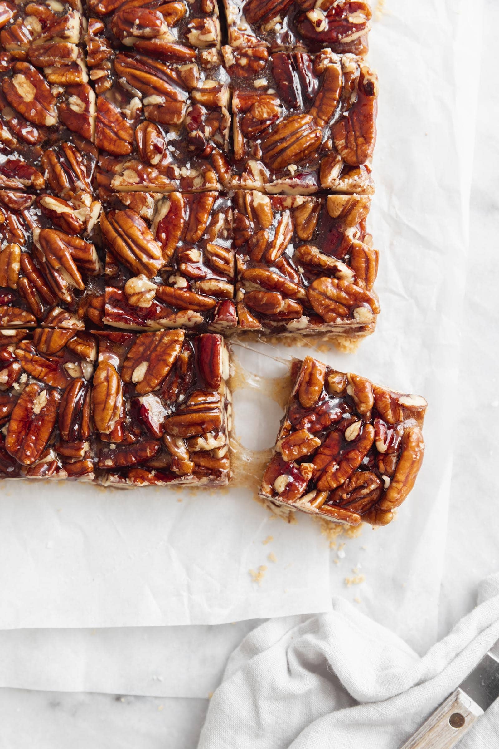 No Bake Pecan Pie Bars - Broma Bakery